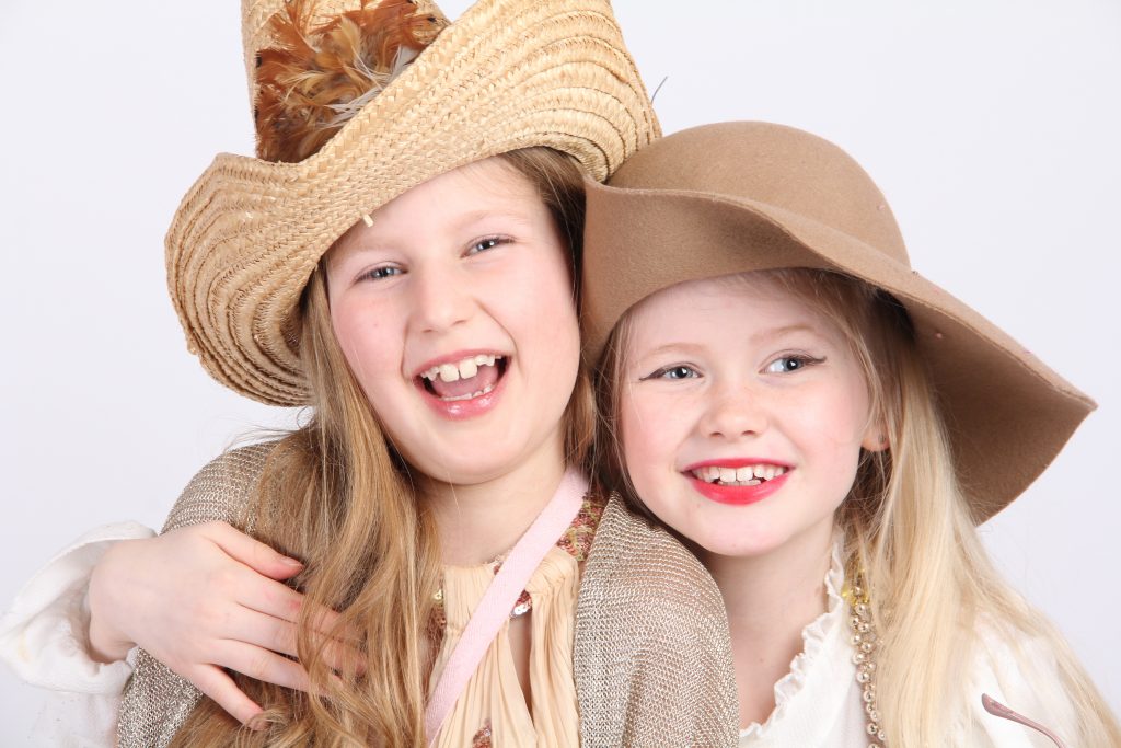 Kinder&Tienerfeestjes – By Mary Foto-, Verkleed- en Make-up Studio